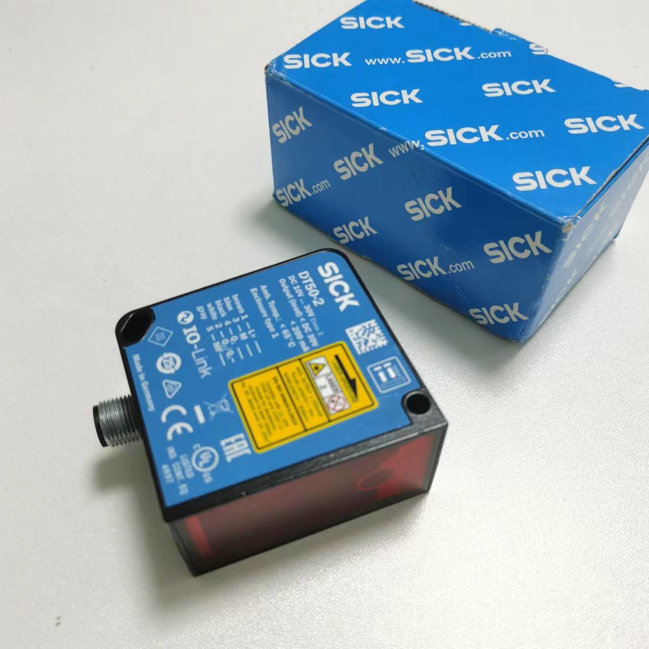 Sick DT50-2 DC 10V-30V Mid Range Distance Sensors DT50-2B215252 1065661