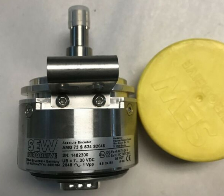 Baumer AMG73SS24S2048 Eurodrive Optical Absolute Encoder TYP AS7Y/AV7Y ...