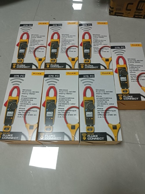 Fluke 376 FC True-RMS Clamp Meter with iFlex 2500 A Range 0.1 A Resolution