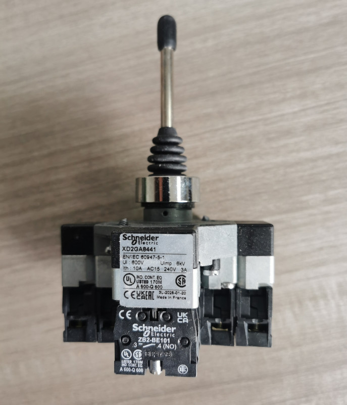 2 NO Contacts Type And 4 Directions Operator Direction Information ...
