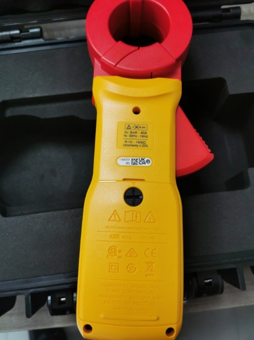 Fluke 1630-2 FC Ground Clamp Maximum Voltage to Earth Ground 1000 V ...