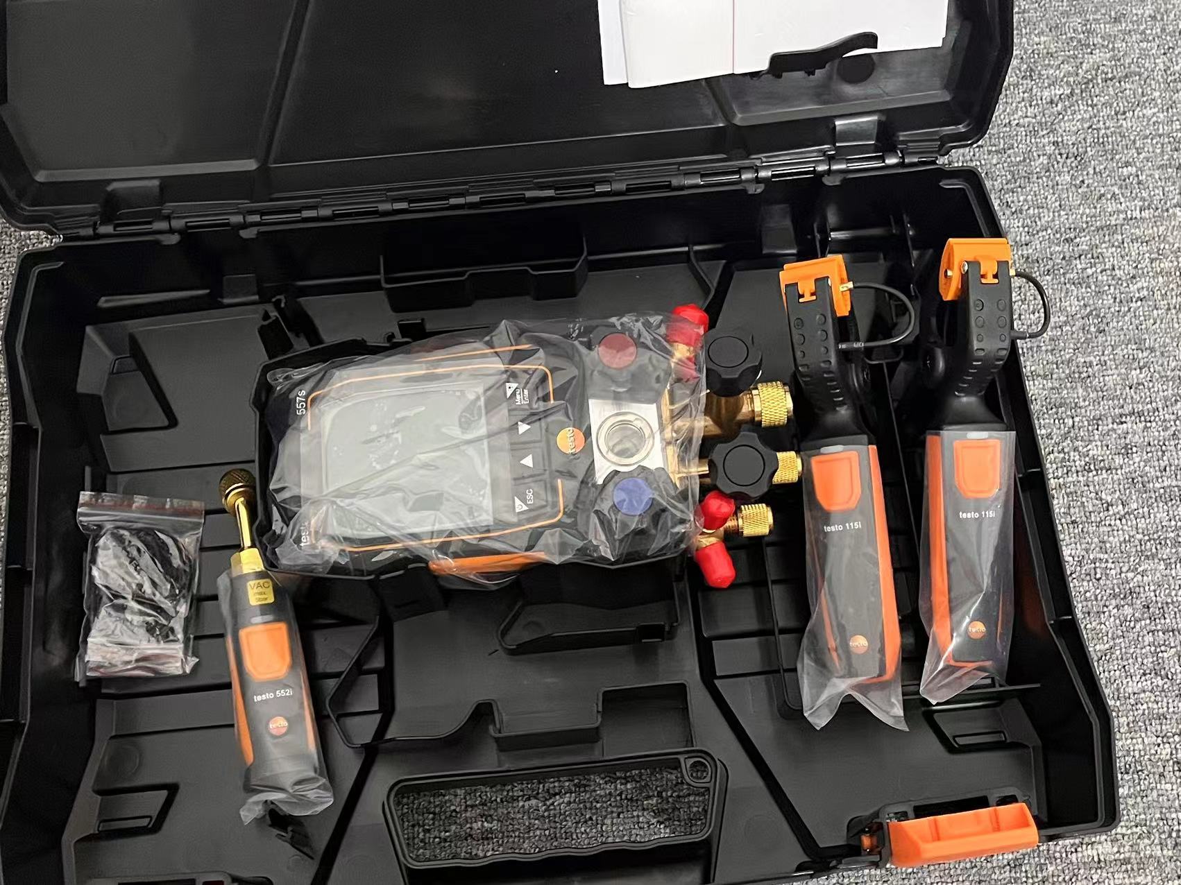 testo 557s Smart Vacuum Kit - Smart digital manifold with wireless ...